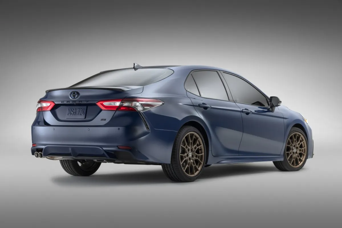 ℹ Por qué el Toyota Camry es el mejor sedán en su clase