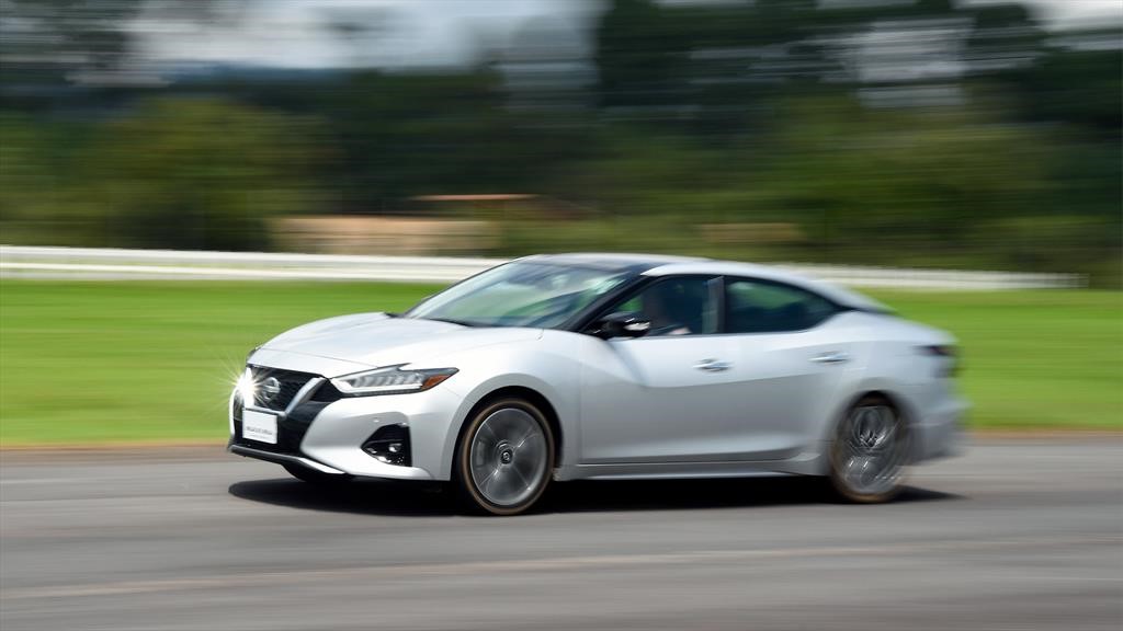 ℹ Descubre las increíbles características del Nissan Maxima ️